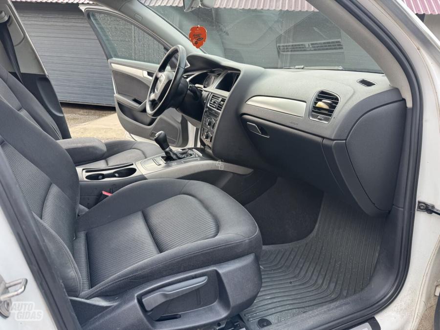 White Audi A4 2009 in Alytus, with an engine capacity of 2.00 L and mileage of 301 thousand km for 5499 €, photo 15 on AUTOMOTO.COM.LV