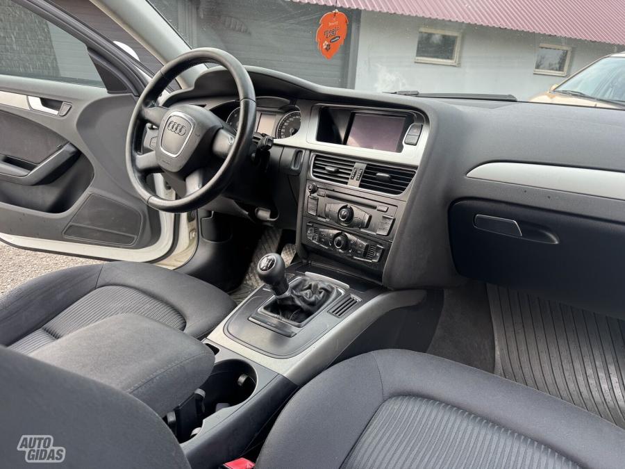 White Audi A4 2009 in Alytus, with an engine capacity of 2.00 L and mileage of 301 thousand km for 5499 €, photo 36 on AUTOMOTO.COM.LV