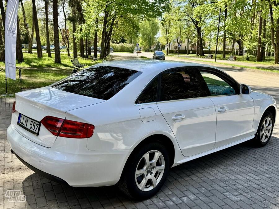 White Audi A4 2009 in Alytus, with an engine capacity of 2.00 L and mileage of 302 thousand km for 5199 €, photo 9 on AUTOMOTO.COM.LV