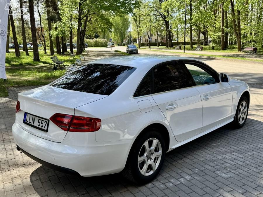 White Audi A4 2009 in Alytus, with an engine capacity of 2.00 L and mileage of 302 thousand km for 5199 €, photo 20 on AUTOMOTO.COM.LV