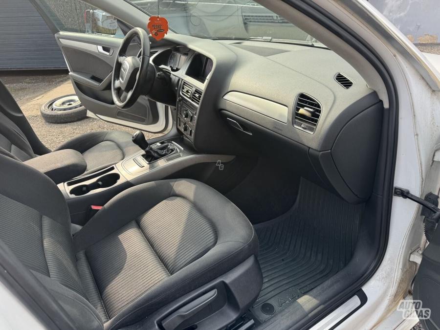 White Audi A4 2009 in Alytus, with an engine capacity of 2.00 L and mileage of 302 thousand km for 5199 €, photo 25 on AUTOMOTO.COM.LV