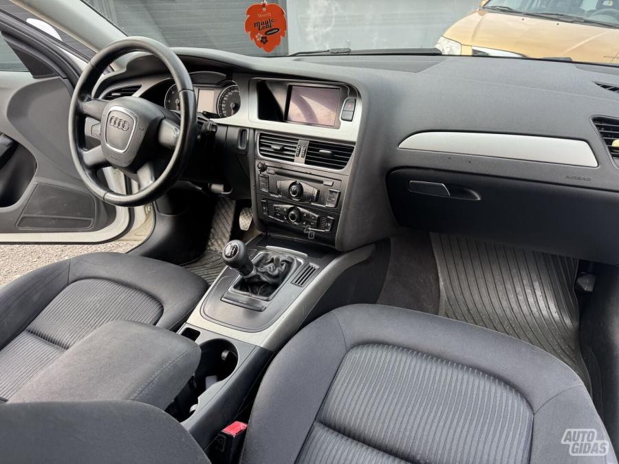White Audi A4 2009 in Alytus, with an engine capacity of 2.00 L and mileage of 301 thousand km for 4599 €, photo 10 on AUTOMOTO.COM.LV