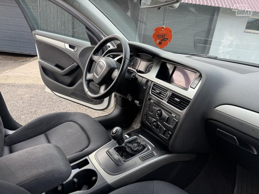 White Audi A4 2009 in Alytus, with an engine capacity of 2.00 L and mileage of 301 thousand km for 4599 €, photo 23 on AUTOMOTO.COM.LV
