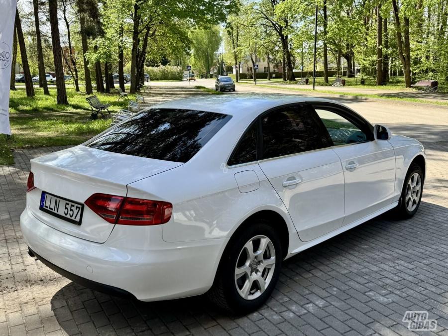 White Audi A4 2009 in Alytus, with an engine capacity of 2.00 L and mileage of 301 thousand km for 4599 €, photo 34 on AUTOMOTO.COM.LV