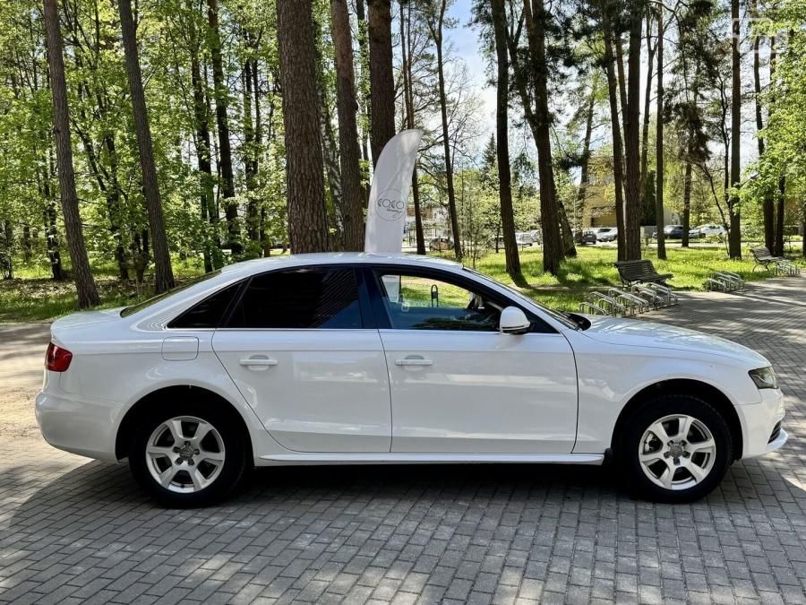 White Audi A4 2009 in Alytus, with an engine capacity of 2.00 L and mileage of 301 thousand km for 4399 €, photo 30 on AUTOMOTO.COM.LV