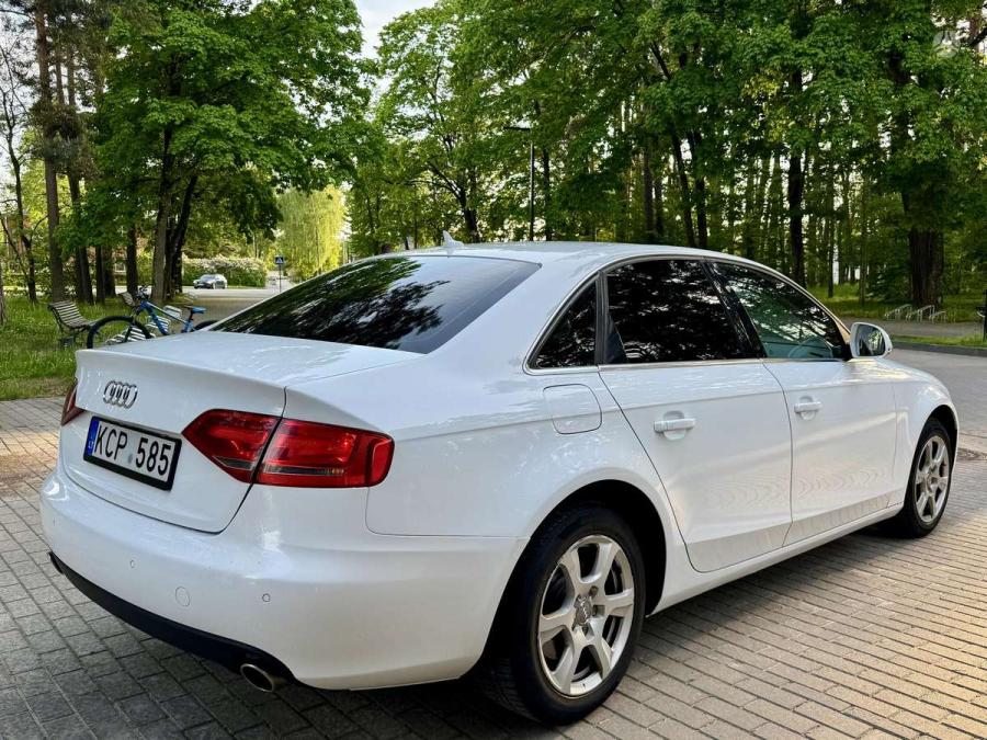Белый Ауди А4 2009 в Алитус, объемом двигателя 2.70 л и пробегом 301 тыс. км за 5550 €, фото 5 на AUTOMOTO.COM.LV