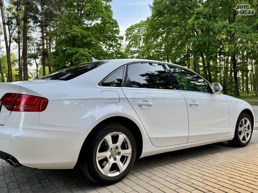 Balts Audi A4 2009 Alīta, ar dzinēja tilpumu 2.70 L un nobraukumu 301 tūkst. km par 6250 €, foto 3 vietnē AUTOMOTO.COM.LV