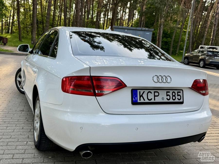 Balts Audi A4 2009 Alīta, ar dzinēja tilpumu 2.70 L un nobraukumu 301 tūkst. km par 6250 €, foto 29 vietnē AUTOMOTO.COM.LV