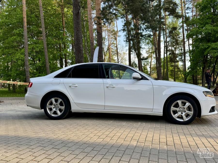 Balts Audi A4 2009 Alīta, ar dzinēja tilpumu 2.70 L un nobraukumu 301 tūkst. km par 6250 €, foto 28 vietnē AUTOMOTO.COM.LV