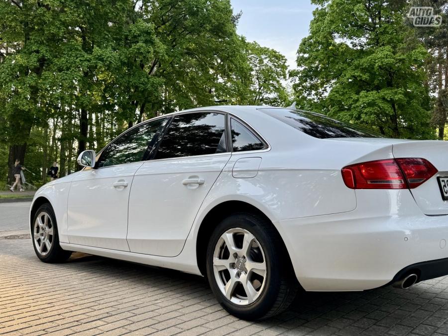 Balts Audi A4 2009 Alīta, ar dzinēja tilpumu 2.70 L un nobraukumu 301 tūkst. km par 6250 €, foto 30 vietnē AUTOMOTO.COM.LV