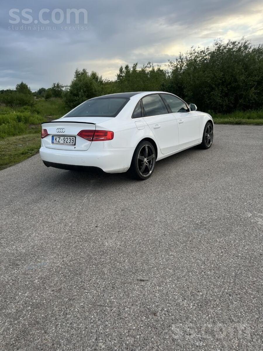 White Audi A4 2009 in Riga, with an engine capacity of 2.00 L and mileage of 323 thousand km for 5850 €, photo 4 on AUTOMOTO.COM.LV