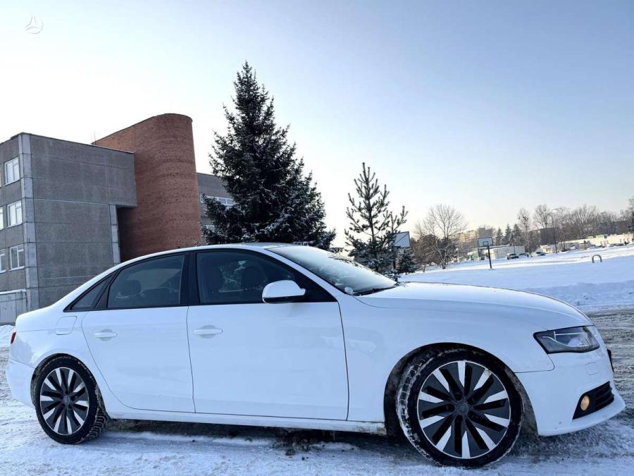 White Audi A4 2010 in Kaunas, with an engine capacity of 1.97 L and mileage of 341 thousand km for 5950 €, photo 10 on AUTOMOTO.COM.LV