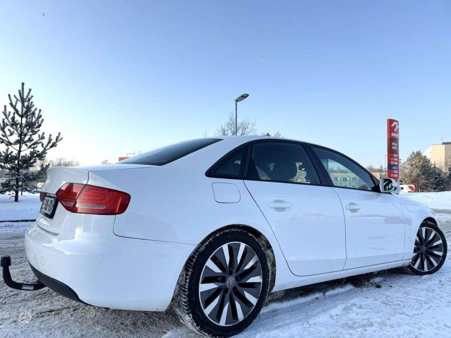 White Audi A4 2010 in Kaunas, with an engine capacity of 1.97 L and mileage of 341 thousand km for 5950 €, photo 19 on AUTOMOTO.COM.LV
