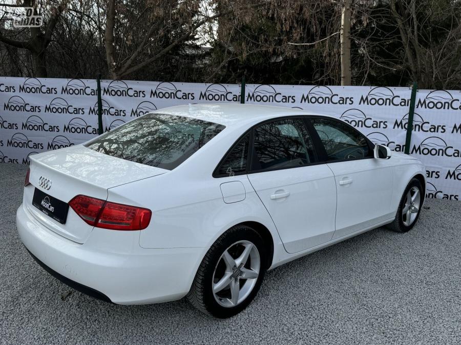 White Audi A4 2010 in Vilnius, with an engine capacity of 2.00 L and mileage of 246 thousand km for 5500 €, photo 3 on AUTOMOTO.COM.LV