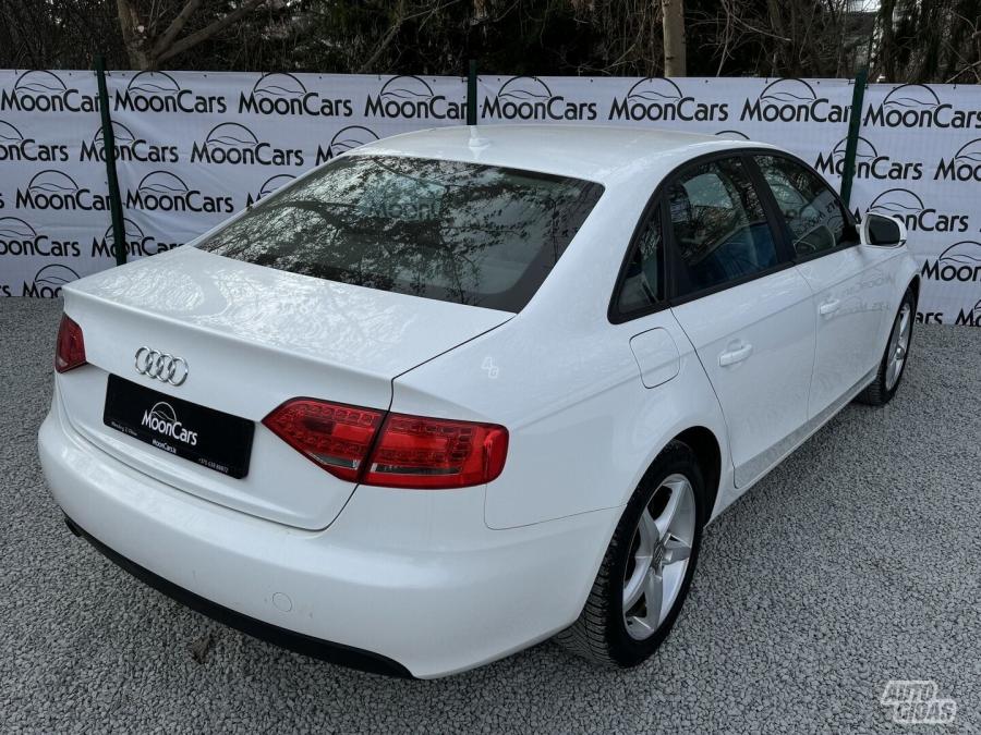 White Audi A4 2010 in Vilnius, with an engine capacity of 2.00 L and mileage of 246 thousand km for 5500 €, photo 4 on AUTOMOTO.COM.LV