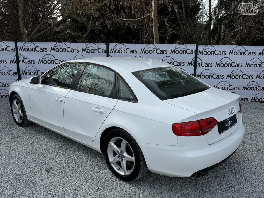 White Audi A4 2010 in Vilnius, with an engine capacity of 2.00 L and mileage of 246 thousand km for 5500 €, photo 5 on AUTOMOTO.COM.LV