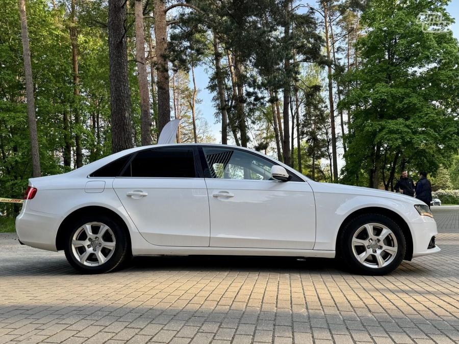 White Audi A4 2010 in Alytus, with an engine capacity of 2.70 L and mileage of 301 thousand km for 6850 €, photo 4 on AUTOMOTO.COM.LV