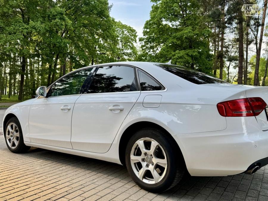 White Audi A4 2010 in Alytus, with an engine capacity of 2.70 L and mileage of 301 thousand km for 6850 €, photo 13 on AUTOMOTO.COM.LV