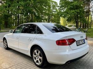White Audi A4 2010 in Alytus, with an engine capacity of 2.70 L and mileage of 301 thousand km for 6850 €, photo 19 on AUTOMOTO.COM.LV