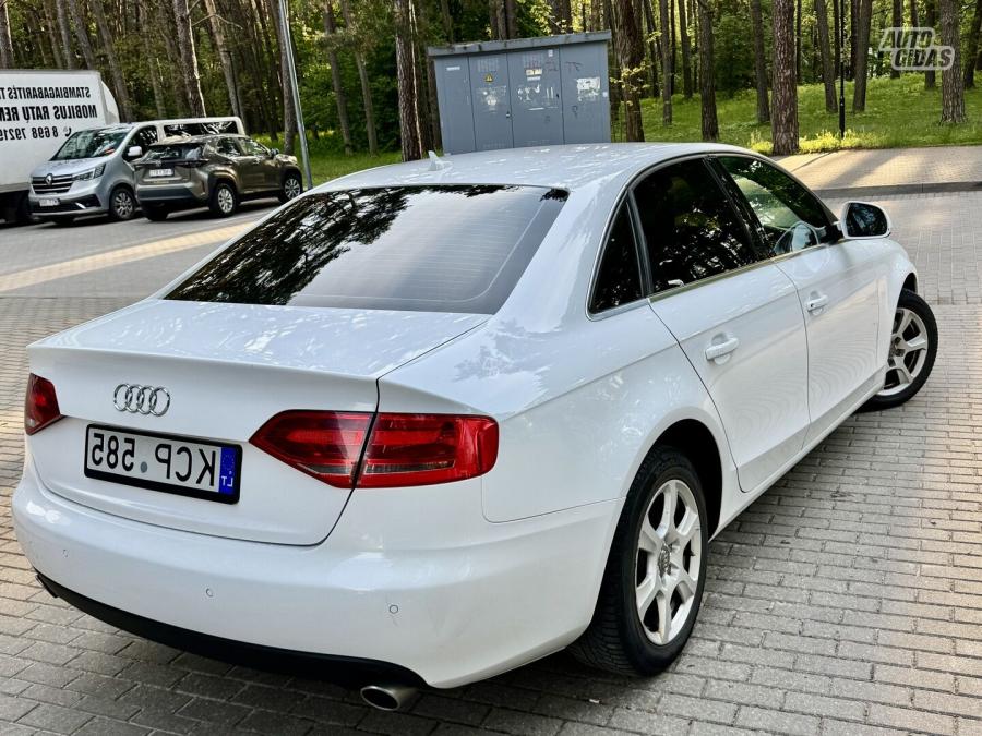 White Audi A4 2010 in Alytus, with an engine capacity of 2.70 L and mileage of 301 thousand km for 6850 €, photo 26 on AUTOMOTO.COM.LV