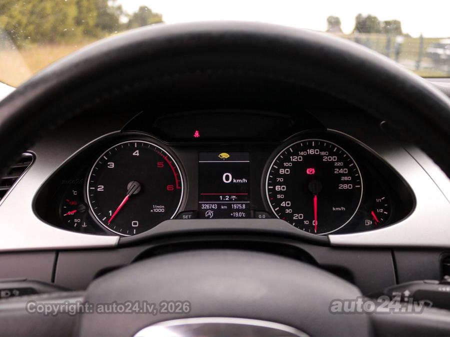 Balts Audi A4 2010 Tallina, ar dzinēja tilpumu 2.00 L un nobraukumu 320 tūkst. km par 4850 €, foto 20 vietnē AUTOMOTO.COM.LV