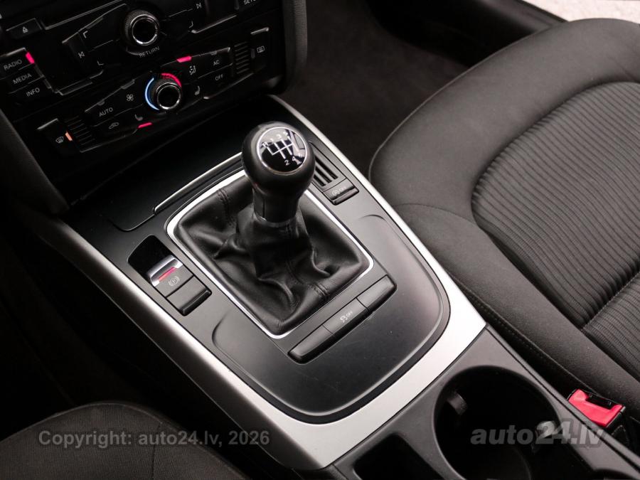 Balts Audi A4 2010 Tallina, ar dzinēja tilpumu 2.00 L un nobraukumu 320 tūkst. km par 4850 €, foto 21 vietnē AUTOMOTO.COM.LV