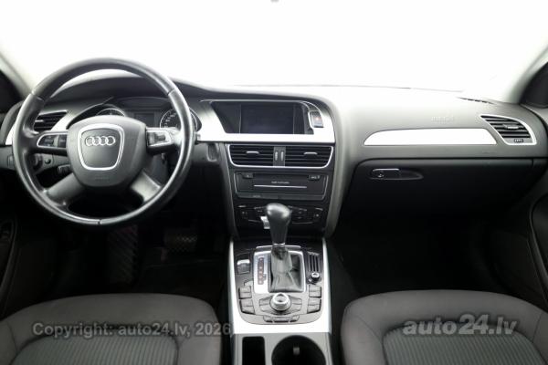 Audi A4 2010 in Tallinn on AUTOMOTO.COM.LV White Audi A4 2010 in Tallinn, with an engine capacity of 2.00 L and mileage of 284 thousand km for 3999 €, photo 6 on AUTOMOTO.COM.LV