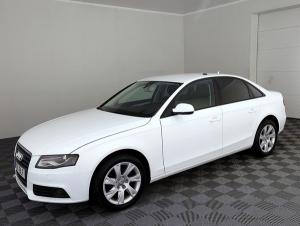 Balts Audi A4 2010 Tallina, ar dzinēja tilpumu 2.00 L un nobraukumu 284 tūkst. km par 3999 €, foto 3 vietnē AUTOMOTO.COM.LV