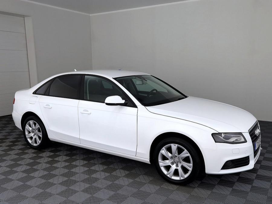 Balts Audi A4 2010 Tallina, ar dzinēja tilpumu 2.00 L un nobraukumu 284 tūkst. km par 3999 €, foto 9 vietnē AUTOMOTO.COM.LV