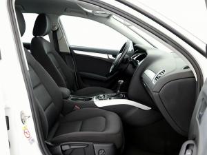Balts Audi A4 2010 Tallina, ar dzinēja tilpumu 2.00 L un nobraukumu 284 tūkst. km par 3999 €, foto 14 vietnē AUTOMOTO.COM.LV