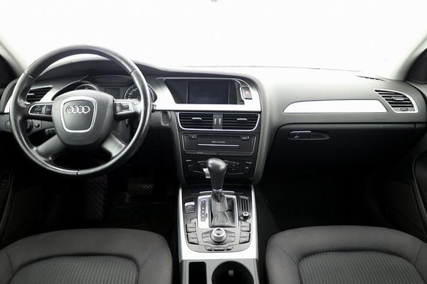 Balts Audi A4 2010 Tallina, ar dzinēja tilpumu 2.00 L un nobraukumu 284 tūkst. km par 3999 €, foto 6 vietnē AUTOMOTO.COM.LV