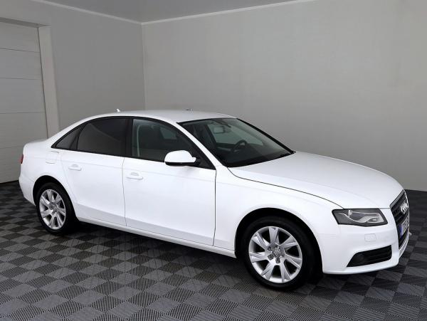 Balts Audi A4 2010 Tallina, ar dzinēja tilpumu 2.00 L un nobraukumu 284 tūkst. km par 3999 €, foto 9 vietnē AUTOMOTO.COM.LV