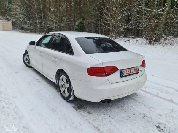 Balts Audi A4 2011 Visaginas, ar dzinēja tilpumu 2.00 L un nobraukumu 365 tūkst. km par 5100 €, foto 4 vietnē AUTOMOTO.COM.LV