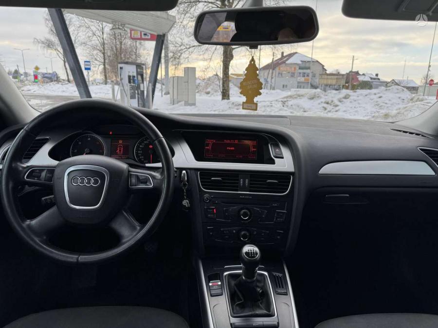 Balts Audi A4 2011 Tauragė, ar dzinēja tilpumu 1.97 L un nobraukumu 244 tūkst. km par 5350 €, foto 15 vietnē AUTOMOTO.COM.LV