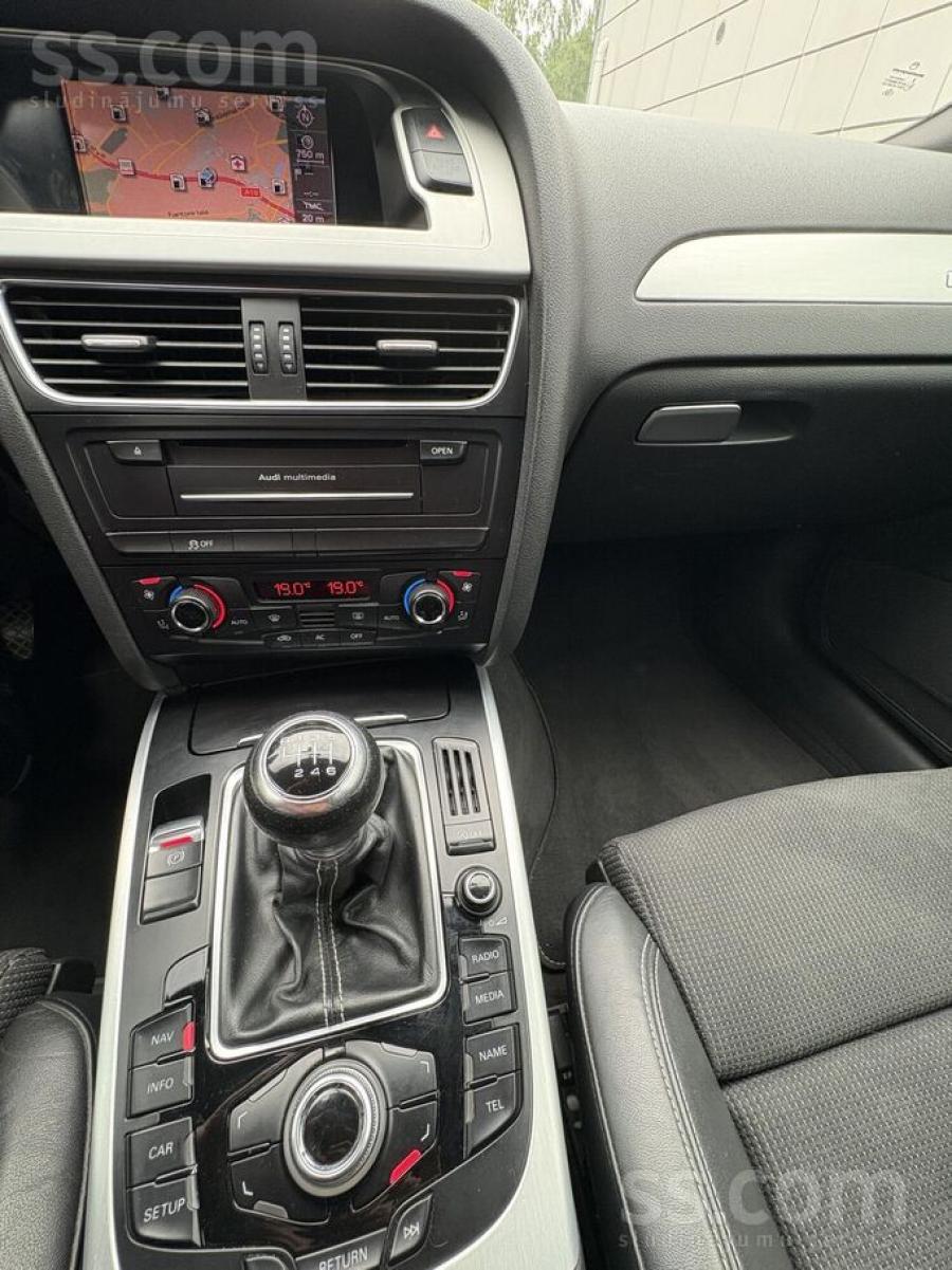 White Audi A4 2011 in Riga, with an engine capacity of 2.00 L and mileage of 0 thousand km for 8500 €, photo 16 on AUTOMOTO.COM.LV