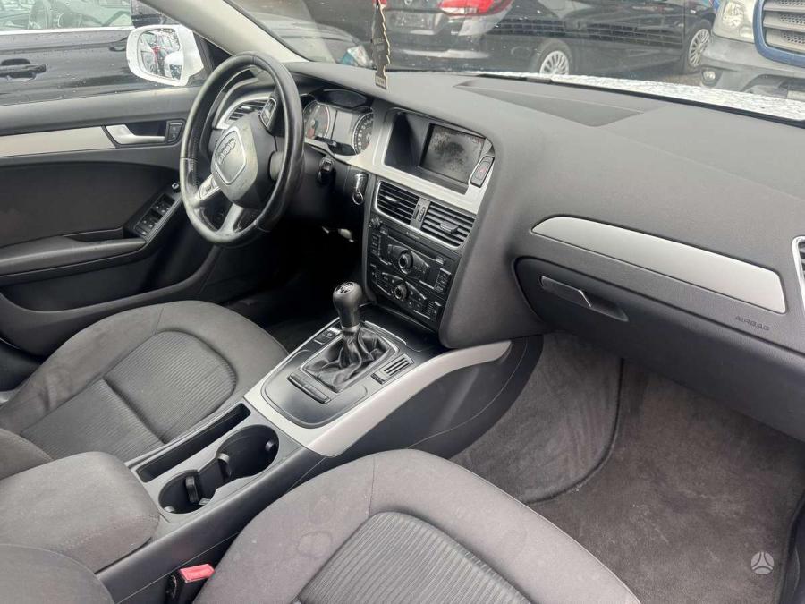 White Audi A4 2011 in Marijampole, with an engine capacity of 1.97 L and mileage of 286 thousand km for 4800 €, photo 6 on AUTOMOTO.COM.LV
