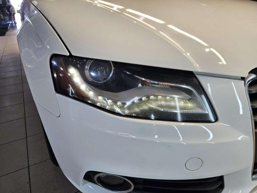 White Audi A4 2011 in Vilnius, with an engine capacity of 1.98 L and mileage of 172 thousand km for 5200 €, photo 3 on AUTOMOTO.COM.LV
