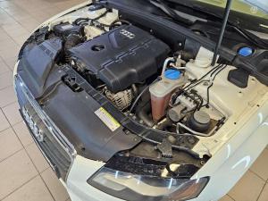 White Audi A4 2011 in Vilnius, with an engine capacity of 1.98 L and mileage of 172 thousand km for 5200 €, photo 12 on AUTOMOTO.COM.LV