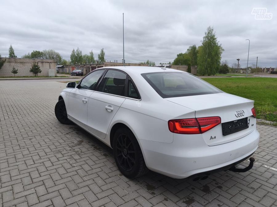 White Audi A4 2012 in Jurbarkas, with an engine capacity of 2.00 L and mileage of 272 thousand km for 6500 €, photo 4 on AUTOMOTO.COM.LV