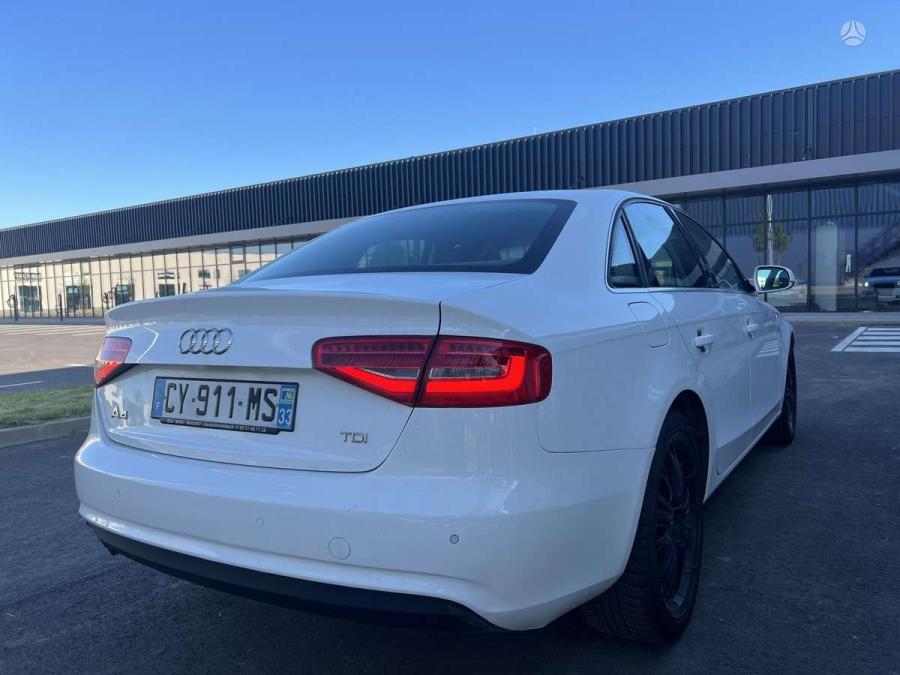 White Audi A4 2013 in Kaunas, with an engine capacity of 1.97 L and mileage of 234 thousand km for 7900 €, photo 5 on AUTOMOTO.COM.LV