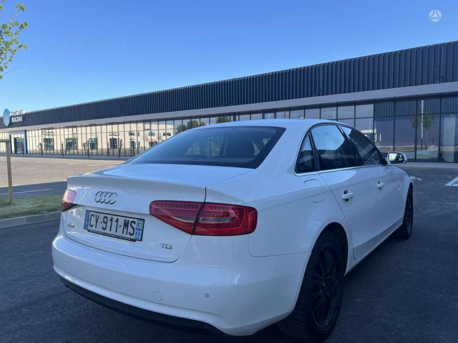 White Audi A4 2013 in Kaunas, with an engine capacity of 1.97 L and mileage of 234 thousand km for 7900 €, photo 9 on AUTOMOTO.COM.LV
