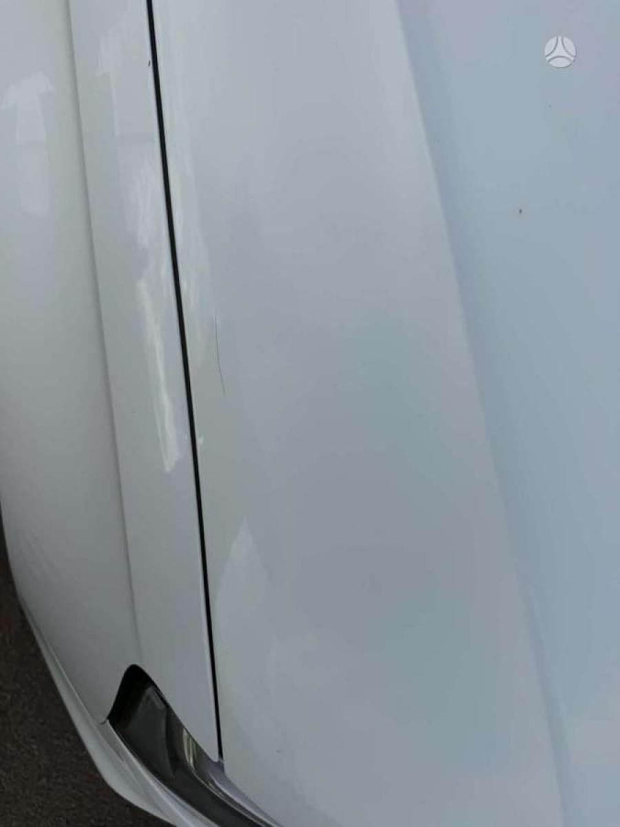 White Audi A4 2016 in Kaunas, with an engine capacity of 1.98 L and mileage of 168 thousand km for 10000 €, photo 15 on AUTOMOTO.COM.LV