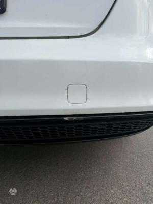 White Audi A4 2016 in Kaunas, with an engine capacity of 1.98 L and mileage of 168 thousand km for 10000 €, photo 16 on AUTOMOTO.COM.LV