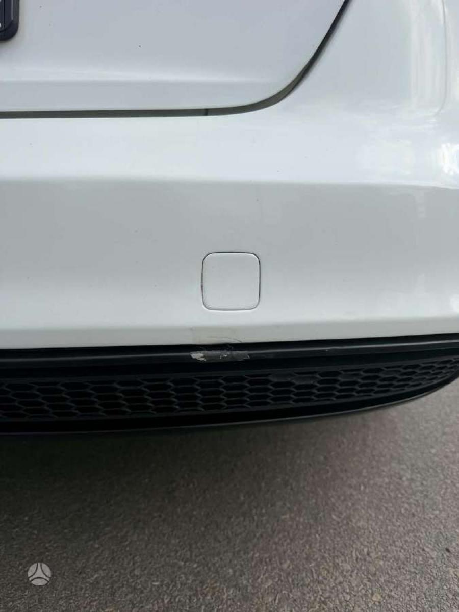 White Audi A4 2016 in Kaunas, with an engine capacity of 1.98 L and mileage of 168 thousand km for 10000 €, photo 16 on AUTOMOTO.COM.LV
