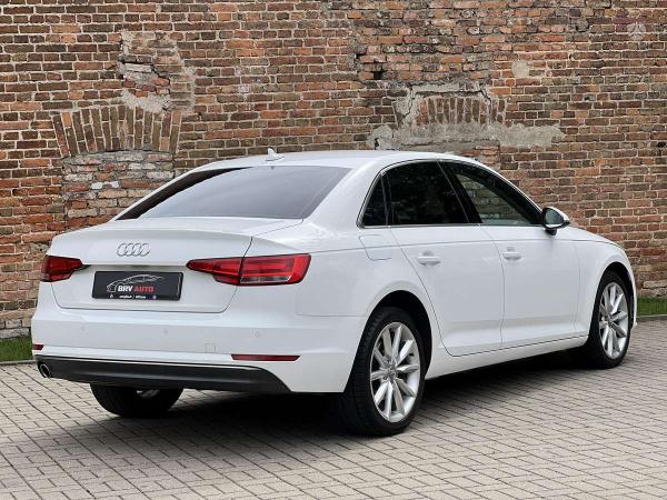 White Audi A4 2017 in Kedainiai, with an engine capacity of 1.97 L and mileage of 313 thousand km for 10950 €, photo 7 on AUTOMOTO.COM.LV