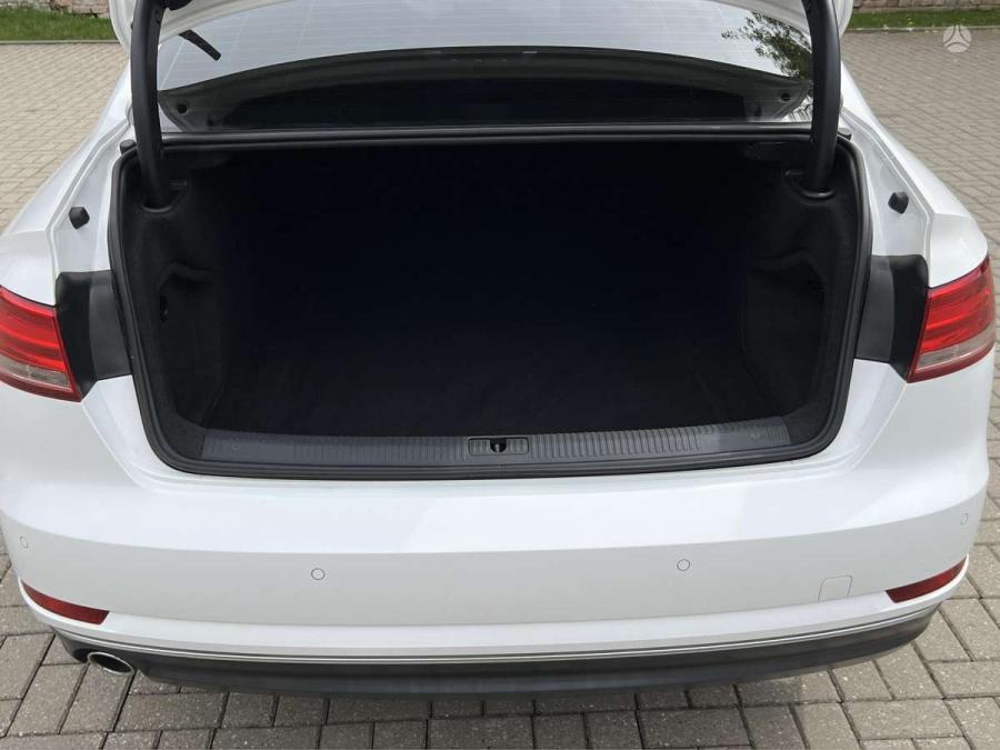 White Audi A4 2017 in Kedainiai, with an engine capacity of 1.97 L and mileage of 313 thousand km for 10950 €, photo 17 on AUTOMOTO.COM.LV