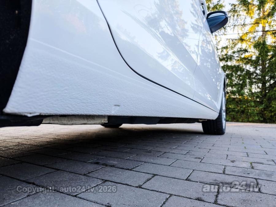 Balts Audi A4 2017 Tallina, ar dzinēja tilpumu 1.40 L un nobraukumu 226 tūkst. km par 13900 €, foto 25 vietnē AUTOMOTO.COM.LV