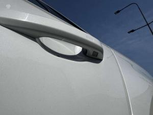 White Audi A4 2018 in Vilnius, with an engine capacity of 1.98 L and mileage of 90 thousand km for 11450 €, photo 13 on AUTOMOTO.COM.LV
