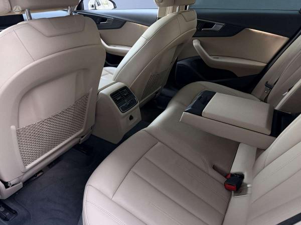 Balts Audi A4 2020 Šauļi, ar dzinēja tilpumu 2.00 L un nobraukumu 102 tūkst. km par 15700 €, foto 9 vietnē AUTOMOTO.COM.LV