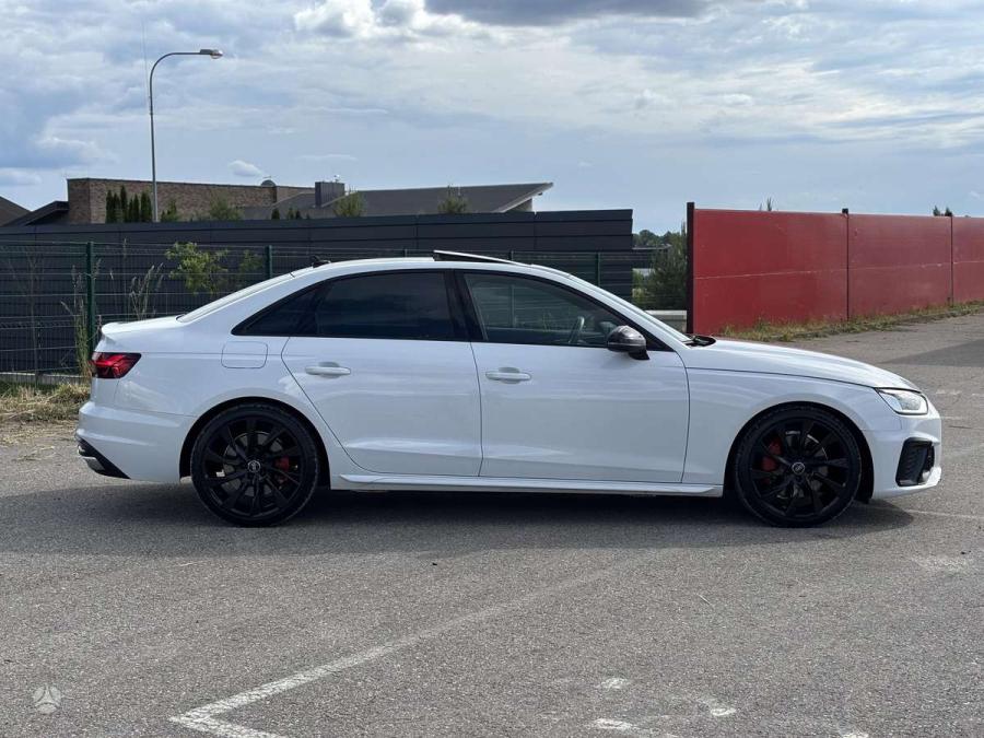 Balts Audi A4 2021 Viļņa, ar dzinēja tilpumu 1.98 L un nobraukumu 122 tūkst. km par 25850 €, foto 13 vietnē AUTOMOTO.COM.LV